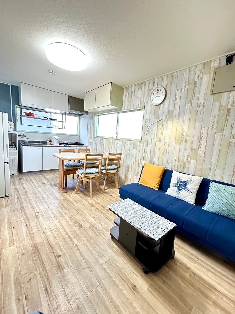 広い一軒家の一階部分貸し出し、高松駅、港徒歩5分、スーパー1分、海、浜辺2分。の写真9