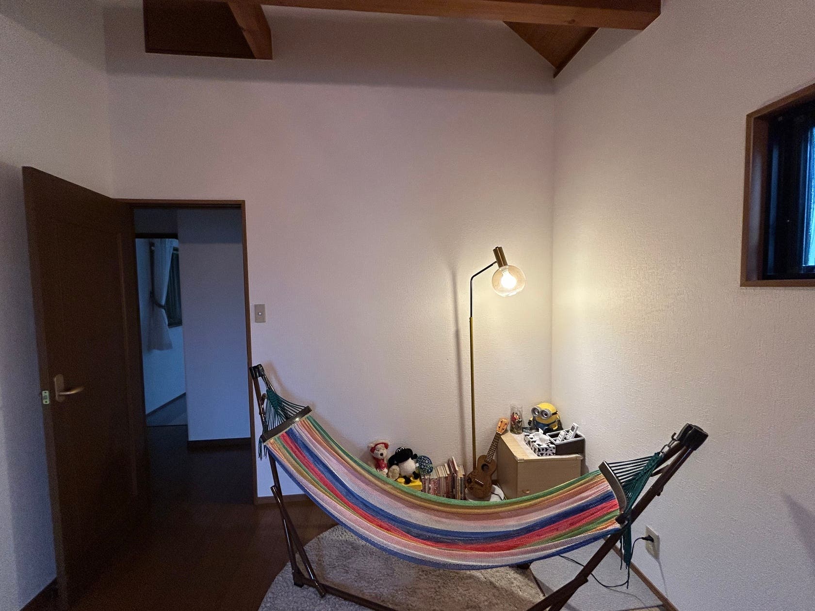 高松駅に近い、一軒家まるごと貸切、窓から漁港風景、駐車二台無料の写真13