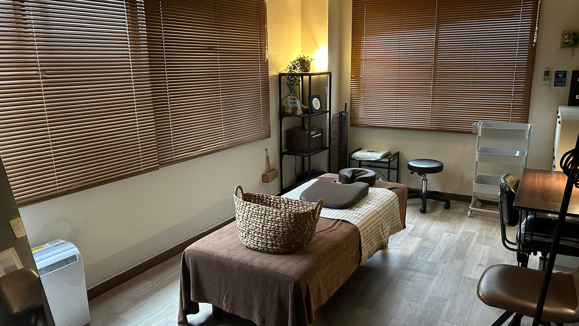 蒲田駅徒歩3分の好立地✨エステ・アロマ・整体・マッサージなどの多目的の施術に使える充実の設備・備品✨完全個室型のレンタルサロン✨の写真4