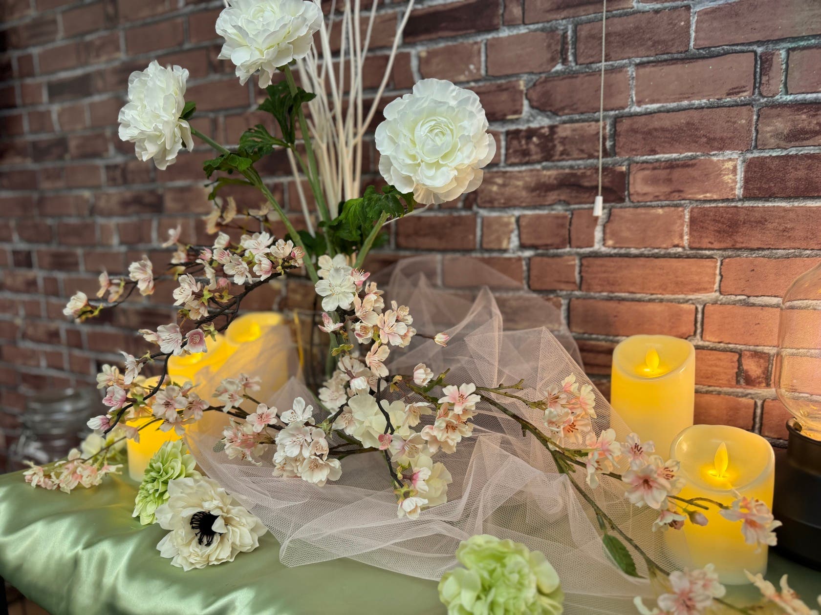 🌸インドア花見開催中!!🌸神田駅徒歩5分🚃本格電気式ピザ窯🍕75インチ大画面テレビ📺 14名ソファー席🛋️の写真4