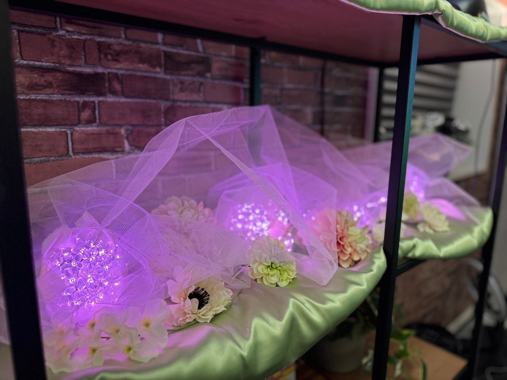 🌸インドア花見開催中!!🌸神田駅徒歩5分🚃本格電気式ピザ窯🍕75インチ大画面テレビ📺 14名ソファー席🛋️の写真5