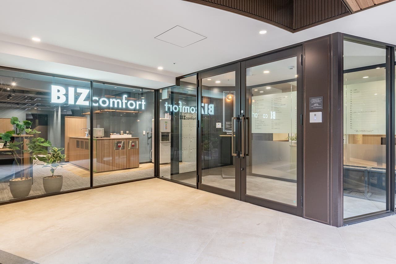 北浜駅徒歩4分、大型モニター・Wi-Fi完備の8名用会議室の写真3