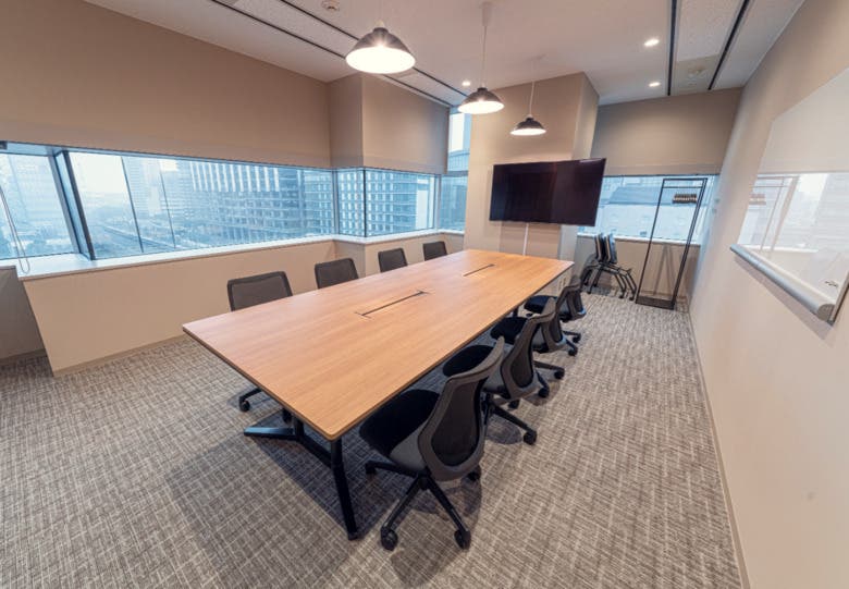 会議室 03(8名)の写真1
