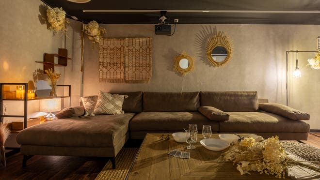 スペモ🥀デート💗プロジェクター🎥記念日🥂女子会💎パーティ🥂映画鑑賞🎬️MV撮影📸823_Atelier大阪梅田の写真1