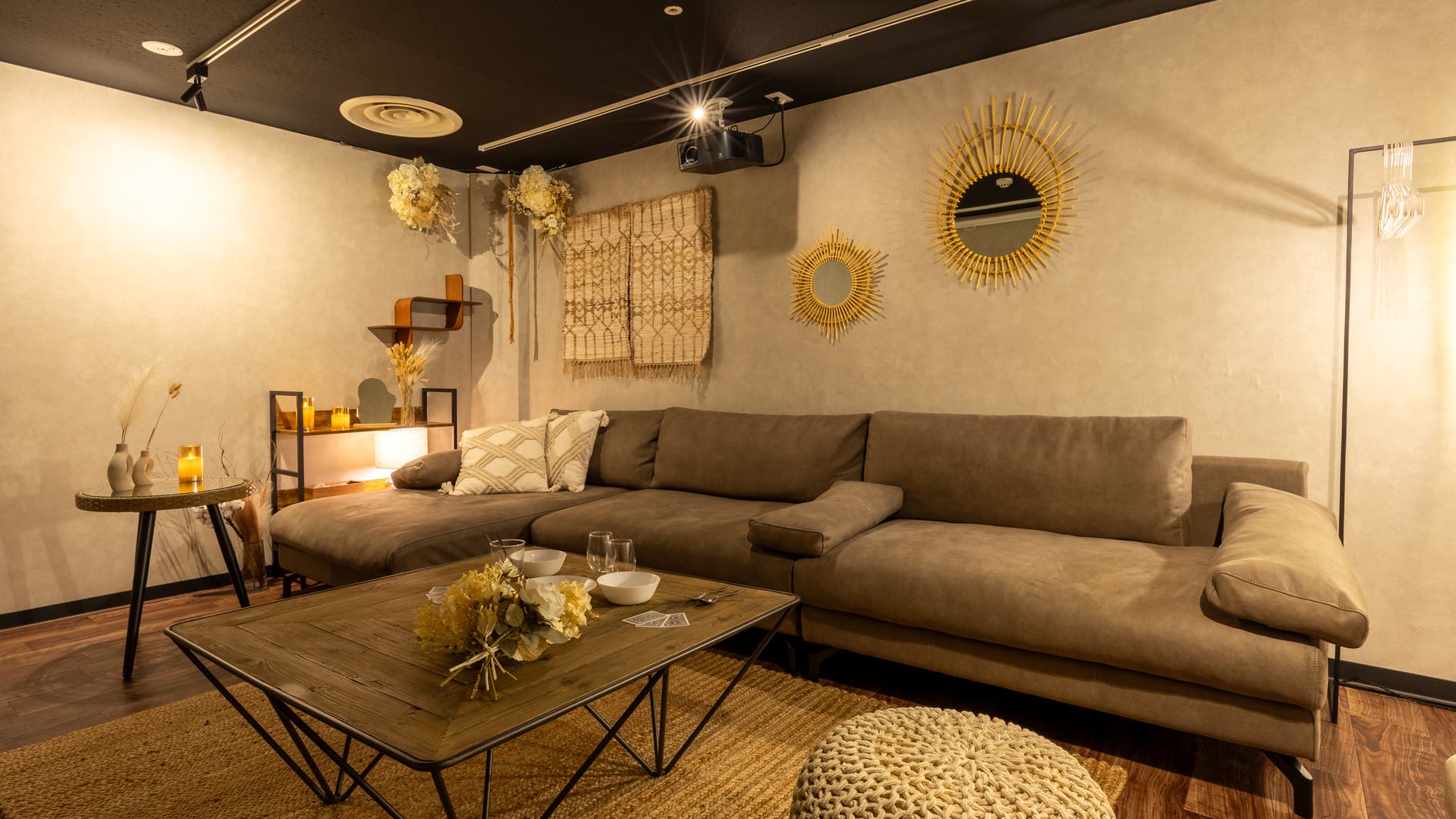 スペモ🥀デート💗プロジェクター🎥記念日🥂女子会💎パーティ🥂映画鑑賞🎬️MV撮影📸823_Atelier大阪梅田の写真3