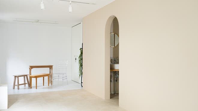 三茶徒歩8分/1階!駐車場有【白壁+撮影用背景2面・床3面】 | 作品撮りや商品撮影・ママ会に最適!の写真1