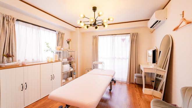 【✨OPEN 価格¥900~✨】心斎橋駅8分!長堀橋駅1分!上質でやさしい大人の完全個室サロン🪞の写真1