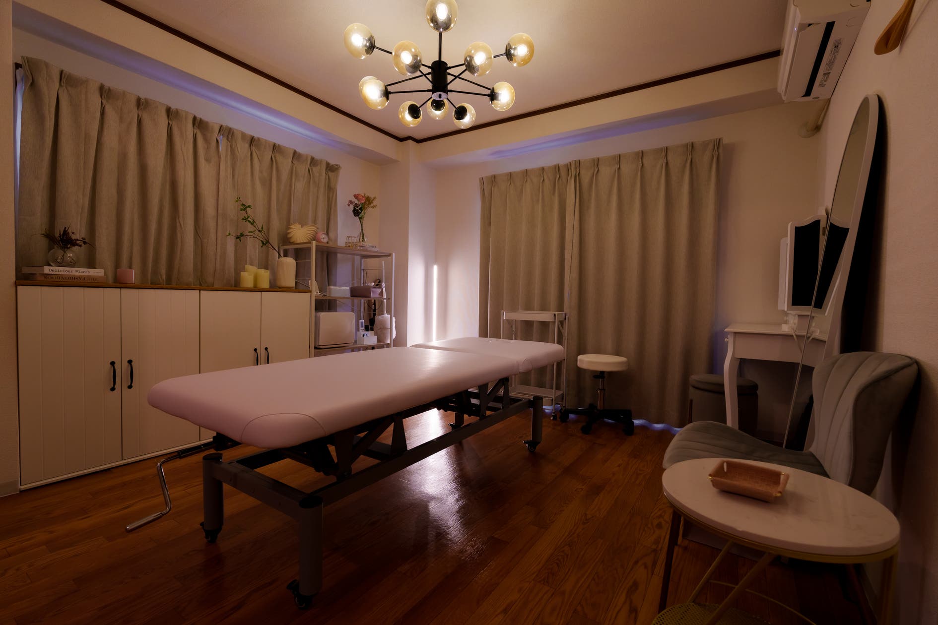 【✨OPEN 価格￥900～✨】心斎橋駅8分！長堀橋駅1分！上質でやさしい大人の完全個室サロン🪞の写真5