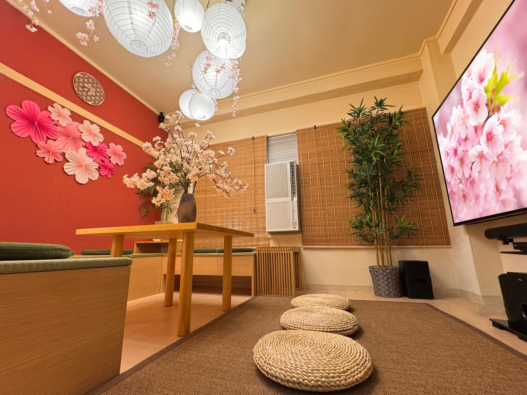 🌸さくら祭り開催中🌸映える和室✕ミニ日本庭園🏮浅草/田原町4分🪭和服•コスプレ撮影•デート•パーティーに⭕️75型TVの写真1