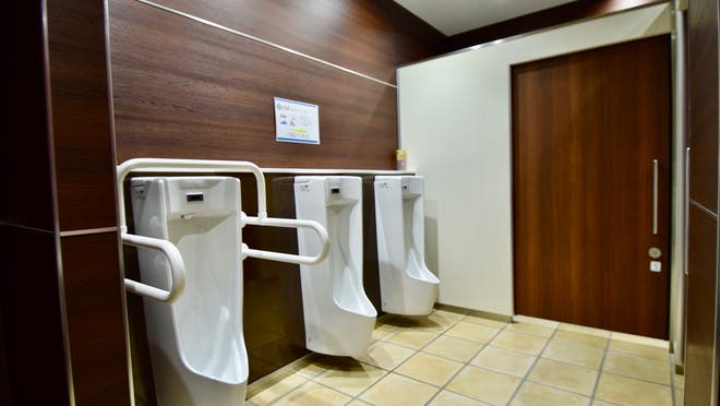 【トヨタモビリティ富山 高岡】国道8号線沿い!2階ショールームをまるごと利用可能!最大50名!イベント、研修、セミナーなどに!の写真20