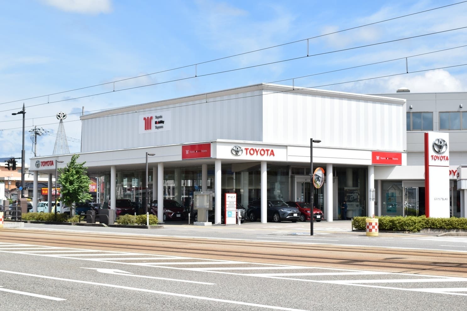 【トヨタモビリティ富山 五福】五福末広町駅より徒歩１分！大型プロジェクター！最大30名！イベント、研修、セミナー、展示会などに！の写真12