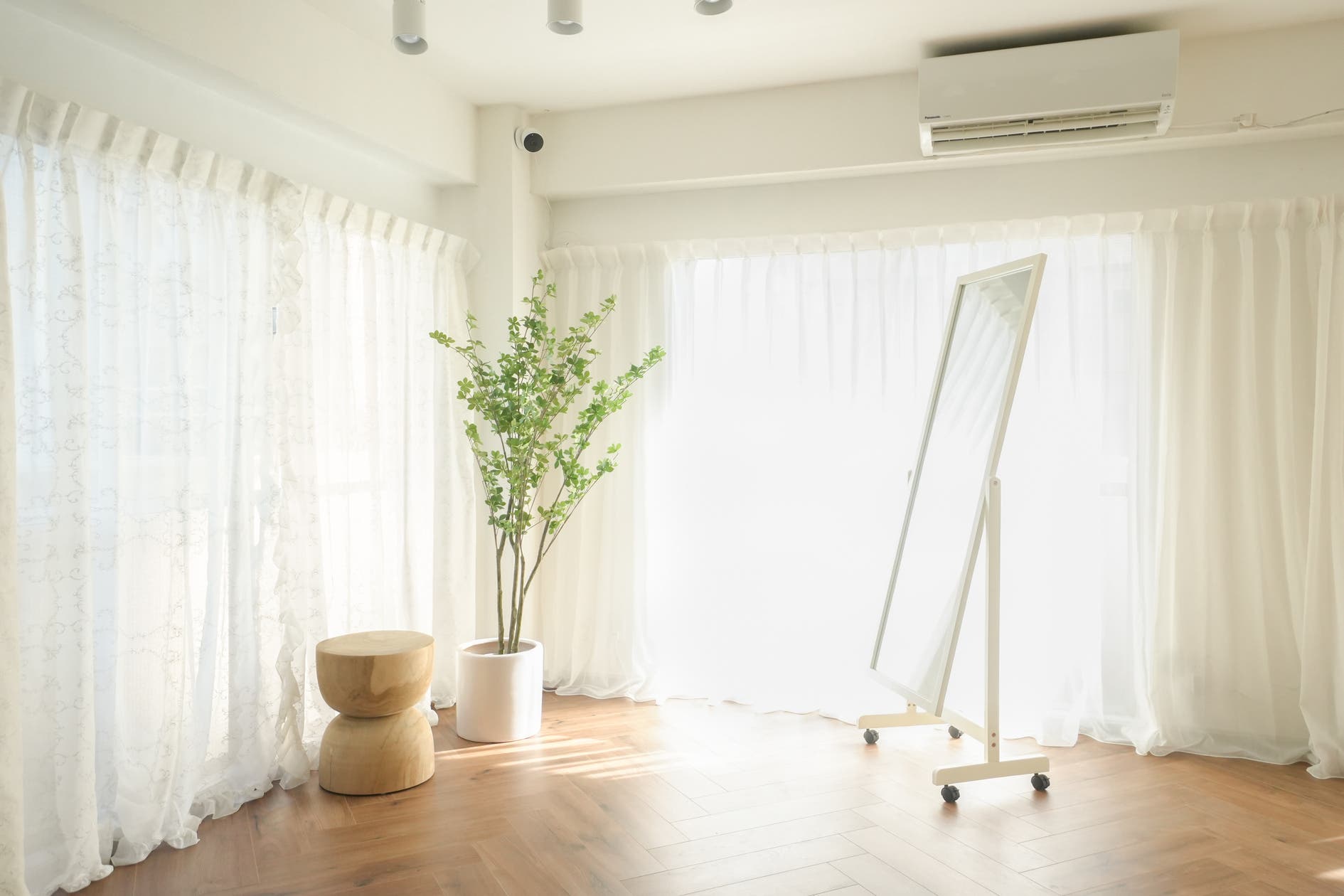 OPEN記念割🌿自然光差し込む撮影スタジオ☀️背景6種×撮影機材📸千駄ヶ谷｜バースデーフォト、推し活、ポートレート撮影の写真16