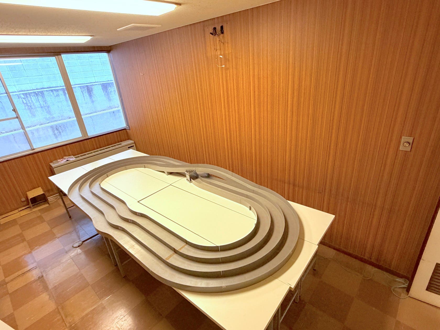 ミニ四駆コースルーム｜飯田橋駅徒歩2分学校跡地のレンタルスペースの写真3