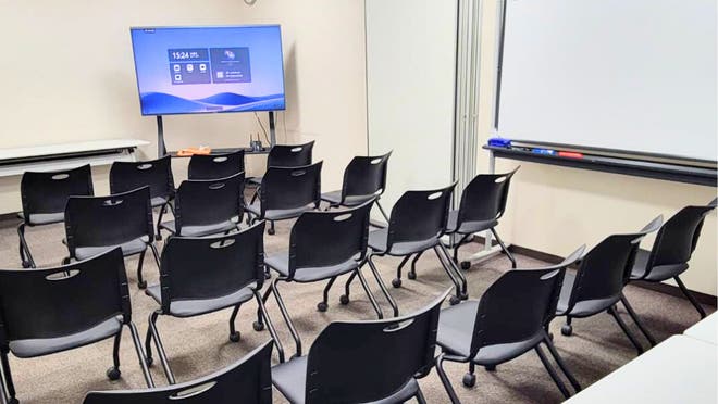 【レンタルオフィスMICAN:会議室スペースAB】大井町徒歩2分・最大14名収容可能の写真2