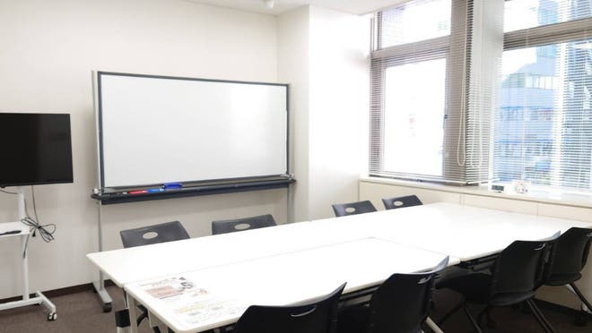 〈会議室A〉大井町駅徒歩2分 | 最大8名 | WEB会議・研修・面談に最適 | モニタ・ホワイトボード| 光回線wifi の写真2