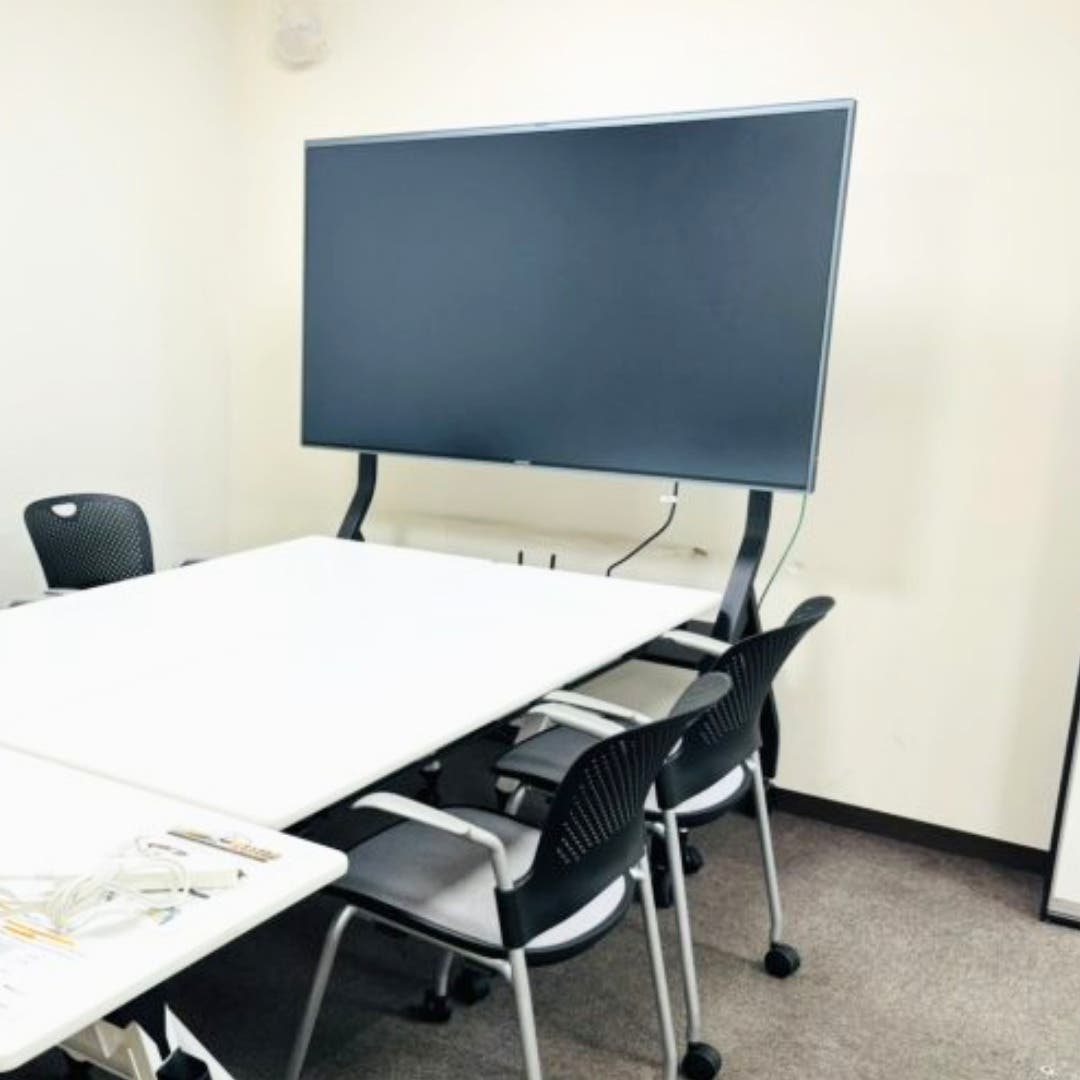 〈会議室Ｂ〉大井町駅徒歩２分 | 最大6名 | WEB会議・研修・面談に最適 | 大型モニタ | 光回線wifi  の写真7
