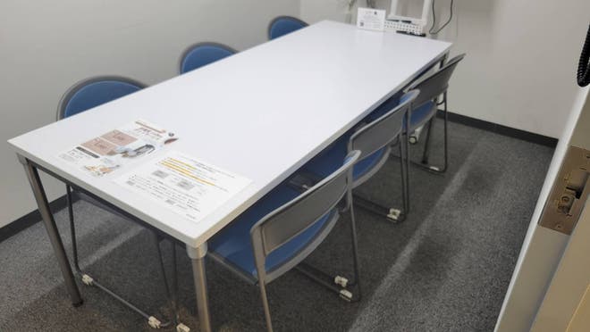 〈会議室C〉大井町駅徒歩2分 | 最大6名 | WEB会議・研修・面談に最適 | モニタ・ホワイトボード| 光回線wifi の写真2