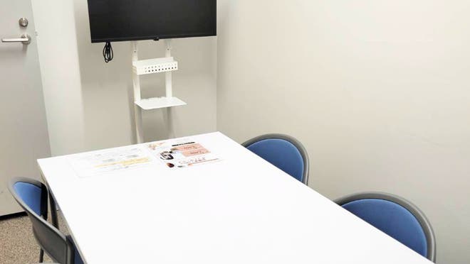 〈会議室C〉大井町駅徒歩2分 | 最大6名 | WEB会議・研修・面談に最適 | モニタ・ホワイトボード| 光回線wifi の写真7