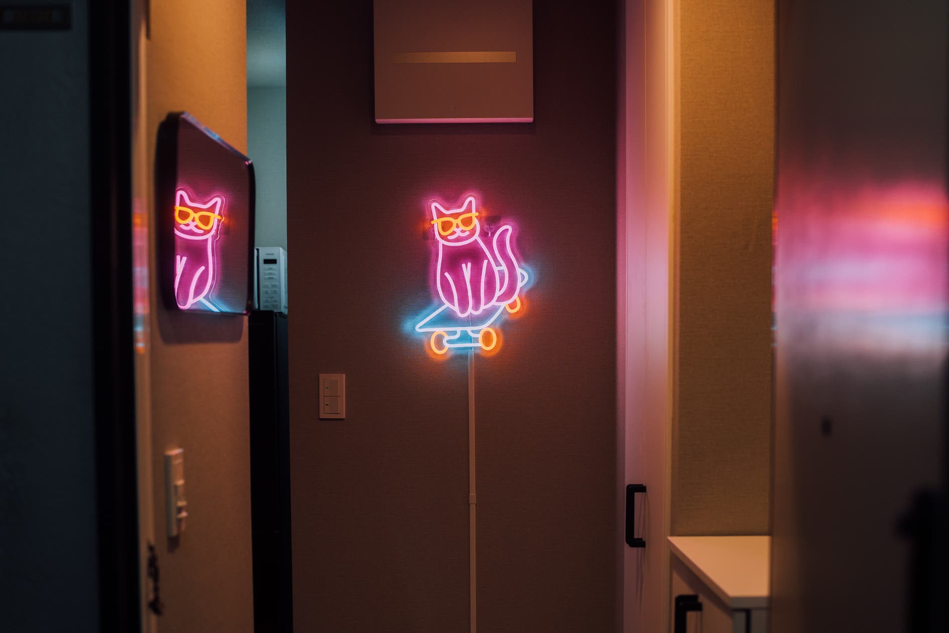 新宿徒歩圏｜ネオンおしゃれ空間｜女子会・撮影・ママ会・パーティー｜最大10名の写真10