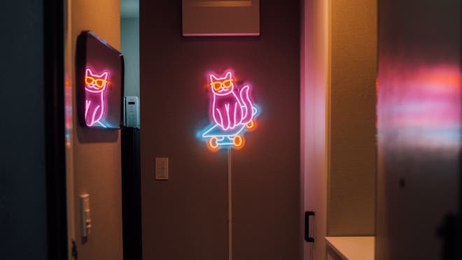 新宿徒歩圏|ネオンおしゃれ空間|女子会・撮影・ママ会・パーティー|最大10名の写真10