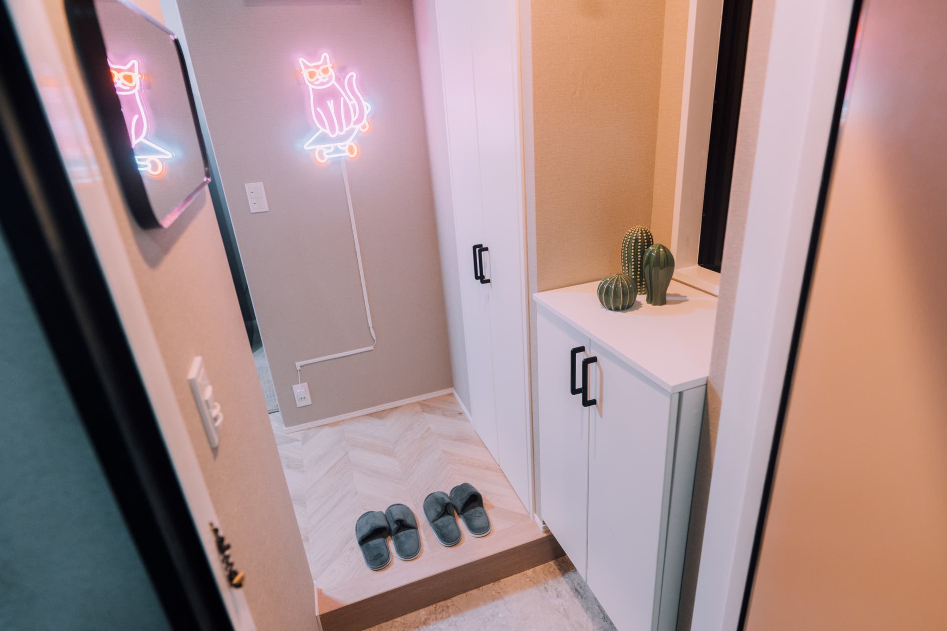 新宿徒歩圏｜ネオンおしゃれ空間｜女子会・撮影・ママ会・パーティー｜最大10名の写真22