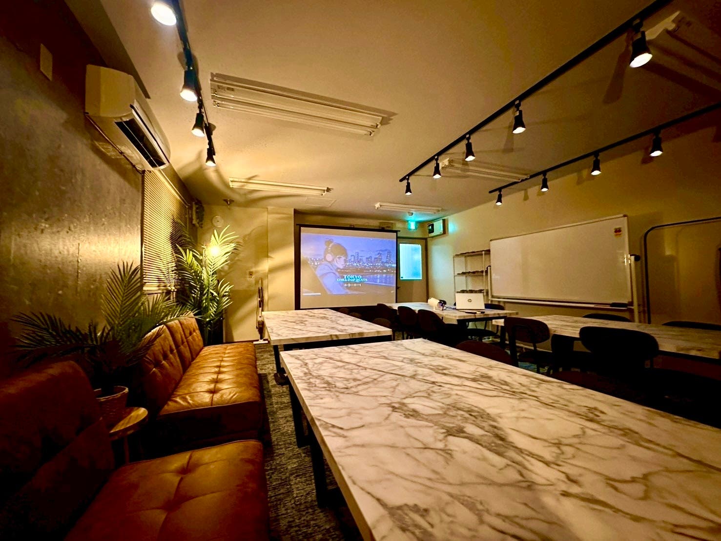 NEW！【八丁堀駅徒歩2分！宝町駅徒歩3分！】最大24名/無料Wifi/会議・撮影・女子会・ボドゲ・パーティ等！飲食🍺🍷可！の写真3