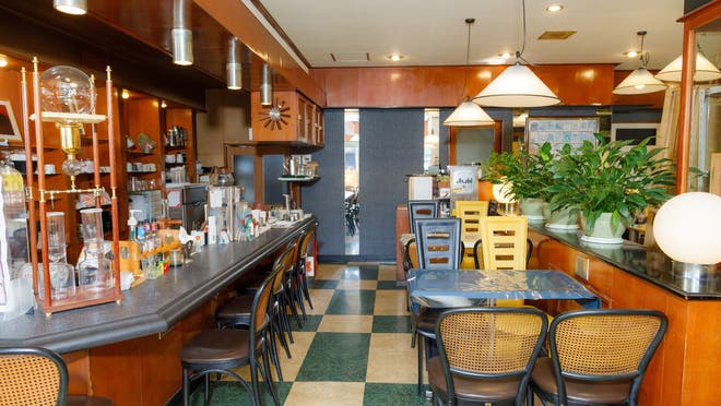 駐車場6台/マイクロバス可!泉大津で50年の純喫茶スタジオ。フェニックス車8分/TV・CM・MV・再現VTR・控室に/ゴミ回収込の写真2