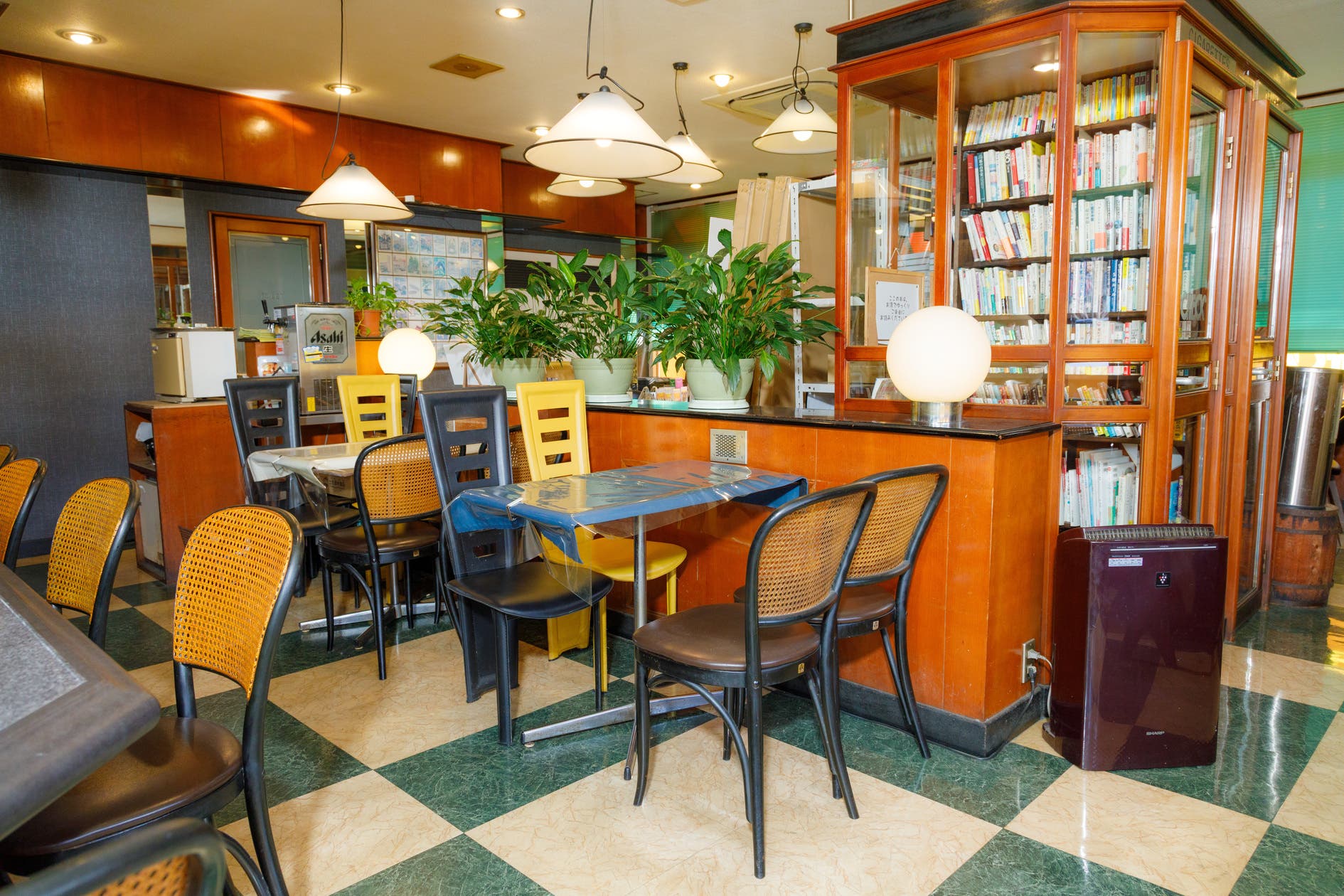 駐車場6台/マイクロバス可！泉大津で50年の純喫茶スタジオ。フェニックス車8分／TV・CM・MV・再現VTR・控室に／ゴミ回収込の写真6