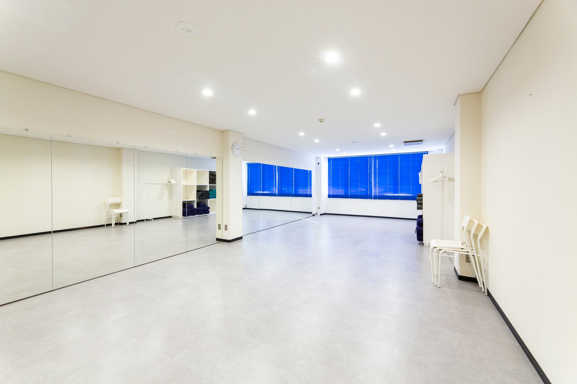 12/31Newオープン【五条駅徒歩8分】広々50㎡！長方形型で使いやすい★ダンス・ヨガ・演劇・ポージングの写真1