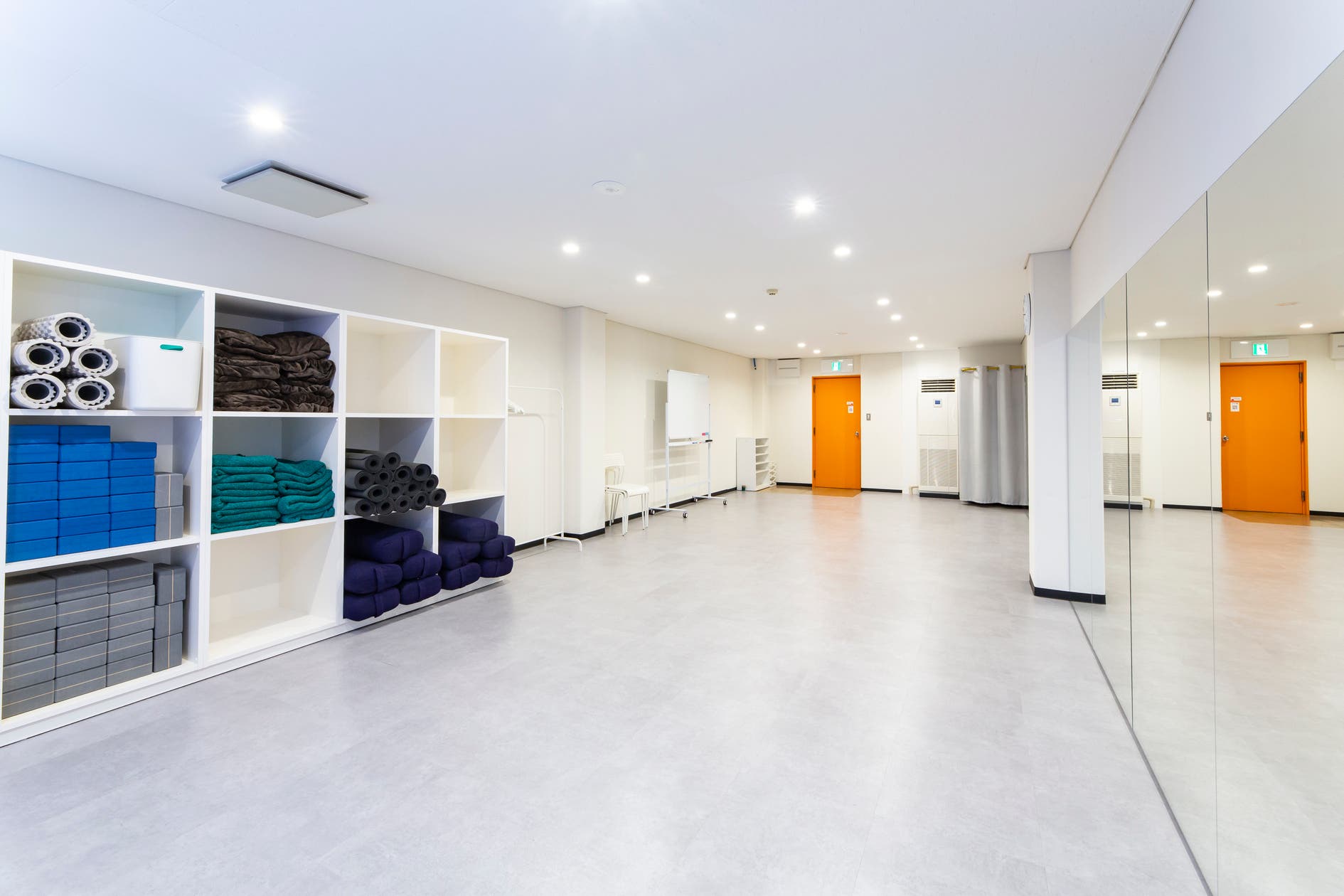 12/31Newオープン【五条駅徒歩8分】広々50㎡！長方形型で使いやすい★ダンス・ヨガ・演劇・ポージングの写真7