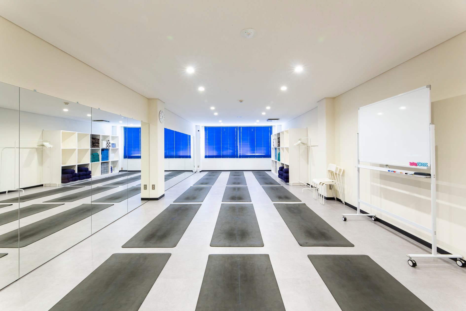 12/31Newオープン【五条駅徒歩8分】広々50㎡！長方形型で使いやすい★ダンス・ヨガ・演劇・ポージングの写真12