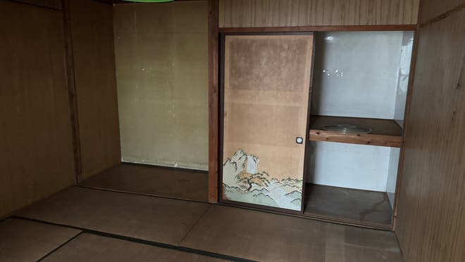 生活の痕跡が残る昭和レトロな空き家。廃墟撮影・コスプレ撮影に最適の写真10