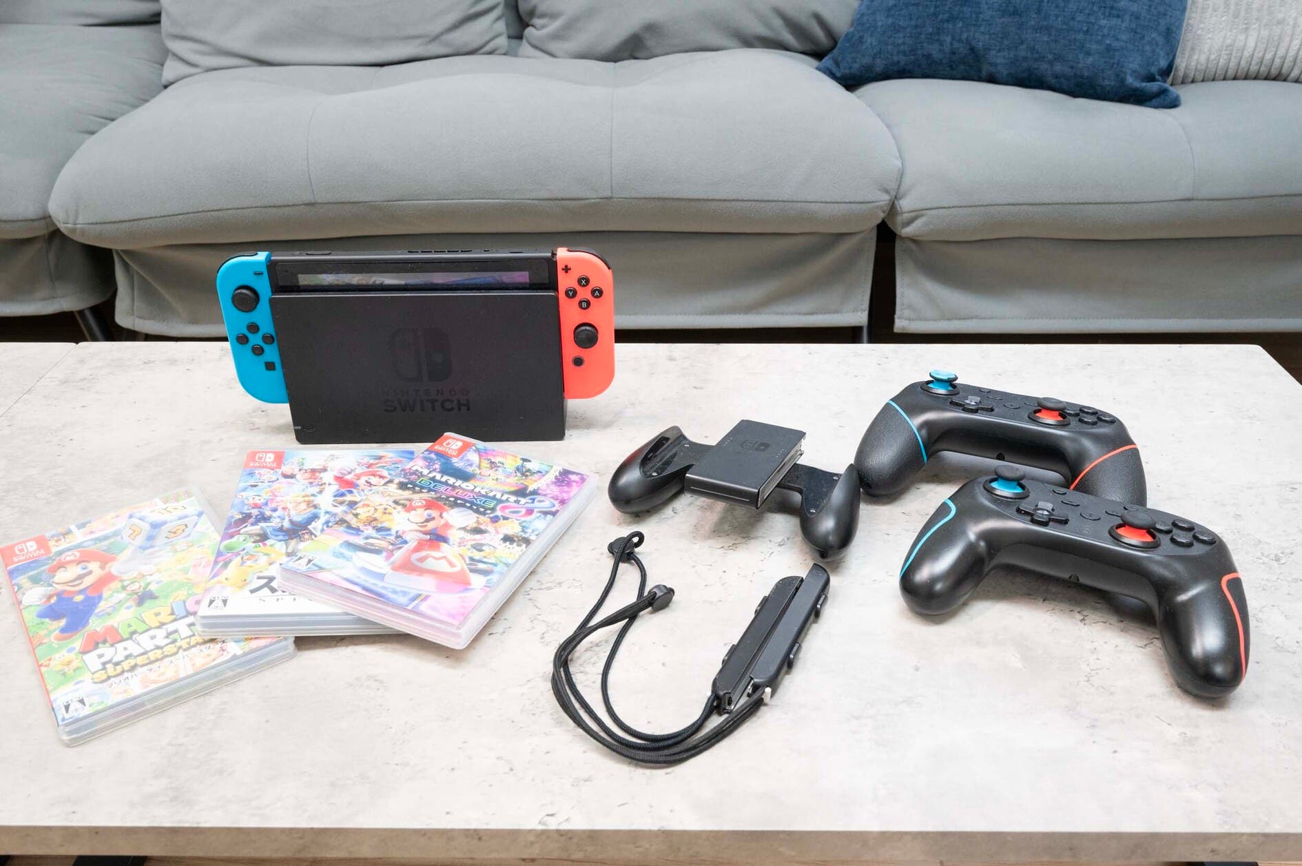 ⑥大人気ゲーム機（4K55型スマートテレビTV）の画像1