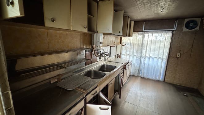 生活の痕跡が残る昭和レトロな空き家。廃墟撮影・コスプレ撮影に最適の写真1