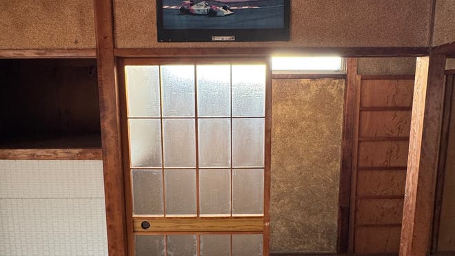 生活の痕跡が残る昭和レトロな空き家。廃墟撮影・コスプレ撮影に最適の写真14