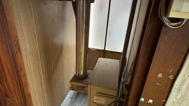 生活の痕跡が残る昭和レトロな空き家。廃墟撮影・コスプレ撮影に最適の写真11