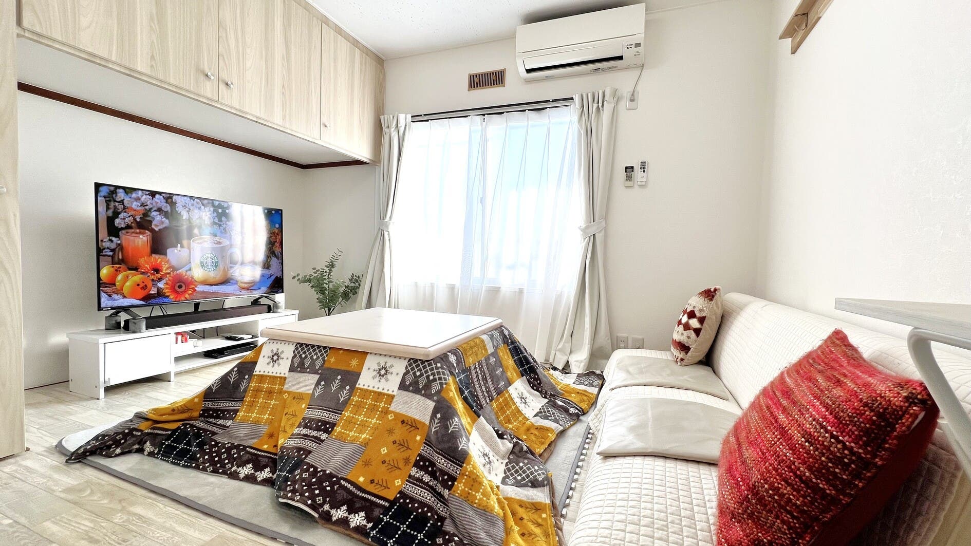 岡大裏徒歩１分⭕使い放題９時～20時▶定額5500円🚙🅿無料/映画鑑賞/🎀デート/🎂誕生会/MT/勉強にお勧めの写真5