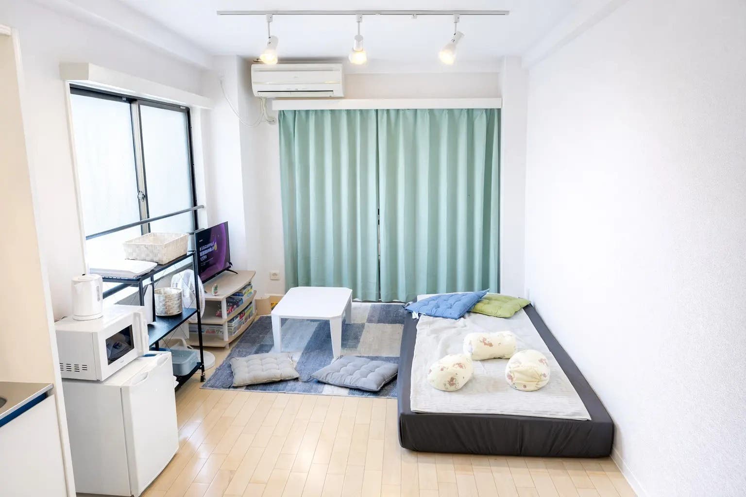 🚶八王子駅｜高速Wi-Fi完備📶｜🎲ボードゲーム充実｜🍳BRUNO＆卓上IHあり｜🎬映画見放題スペース🔌の写真5