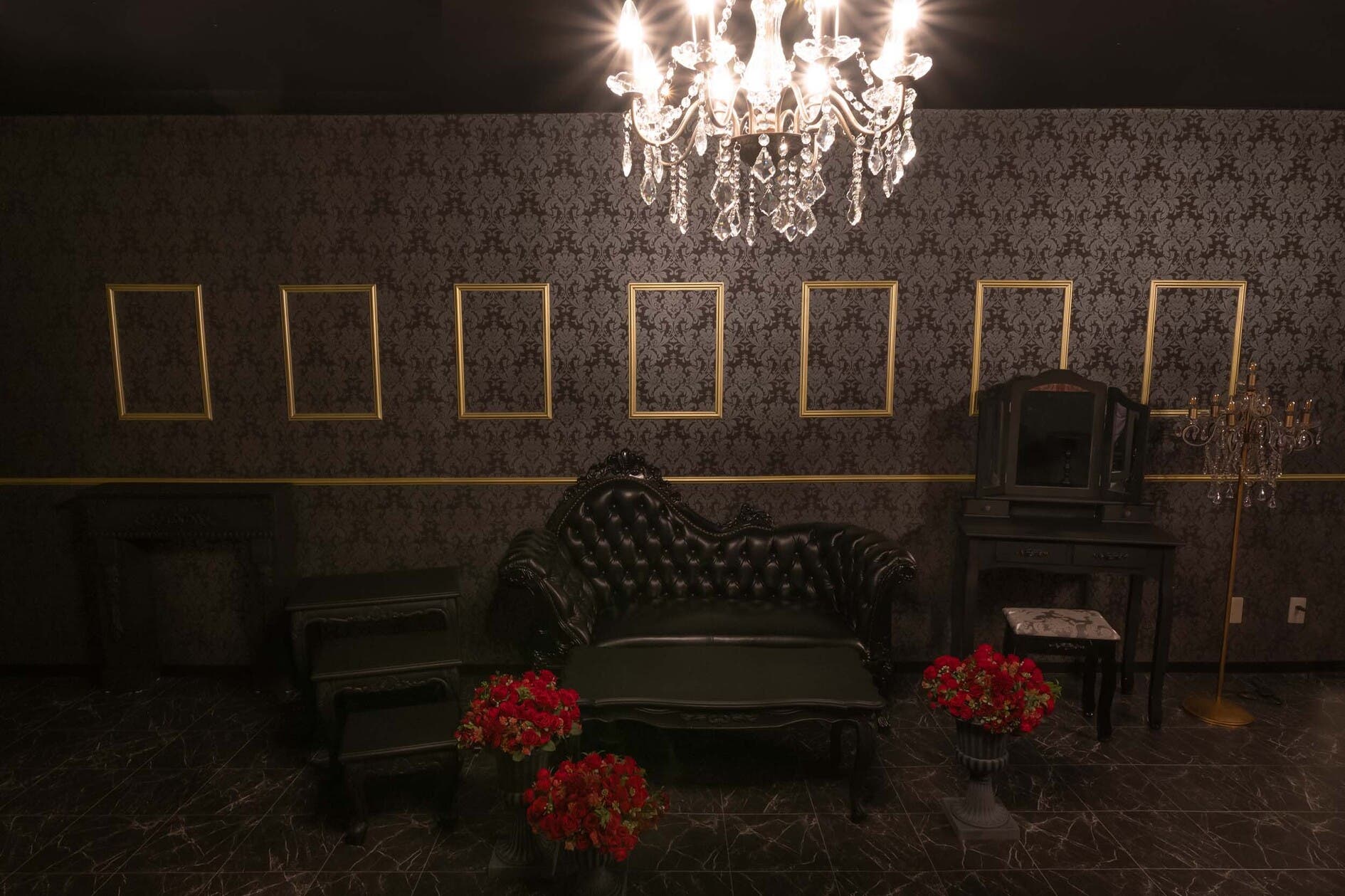 ‎💗新規OPEN♥Black&Red💖ゴシック調｜SNS話題｜南向き｜ポートレート｜コスプレ｜推し活｜配信｜商用利用の写真4