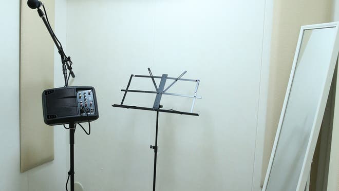 四谷三丁目駅徒歩1分🚃アビテックス🎼40Dr、ハイタイプ防音室 Gスタジオ🎺アンプ付スピーカー🔈マイク1セット無料💕の写真1