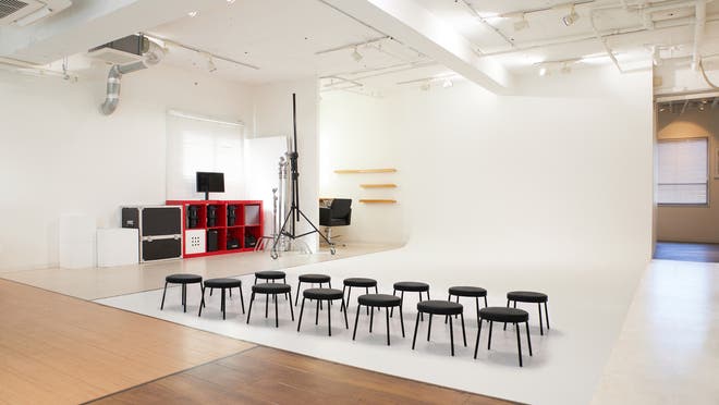 駅近!美容技術セミナー・定期講習に対応。 施術可能な白ホリスタジオ。シャンプー台・メイクブース完備。収録・配信利用も可。の写真1