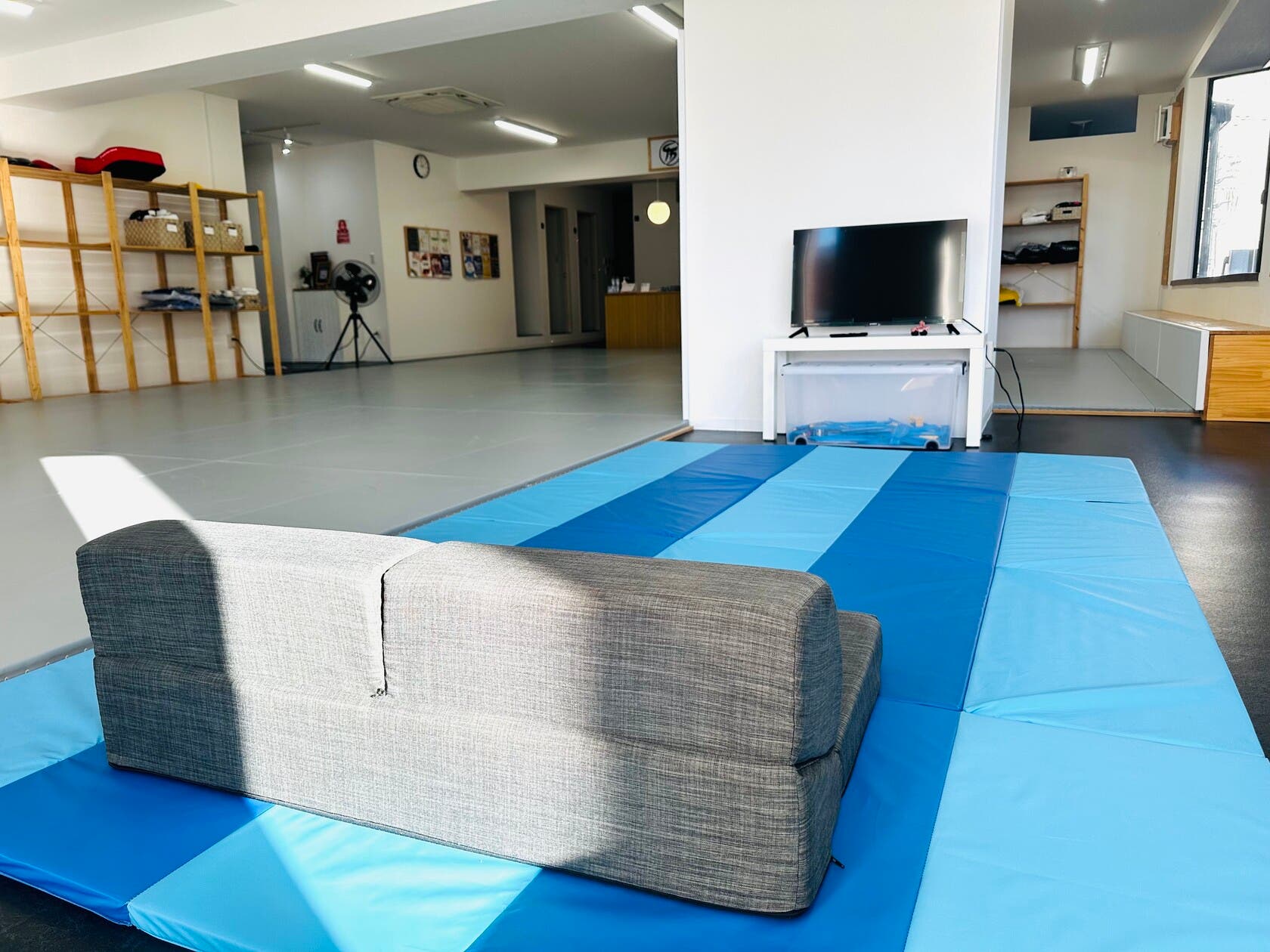 70㎡の広々マット | ヨガ・ピラティス | キッズの遊び場に最適な清潔スペース（JR宇都宮駅東口徒歩８分）駐輪場アリの写真3