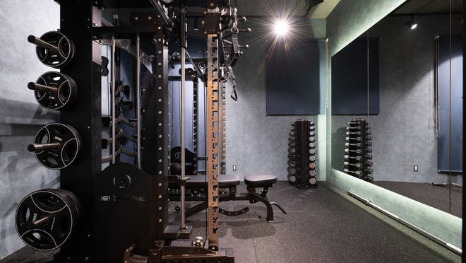 武蔵小杉徒歩5分!地域最安値!24時間営業中 お洒落な個室トレーニングジムの写真1