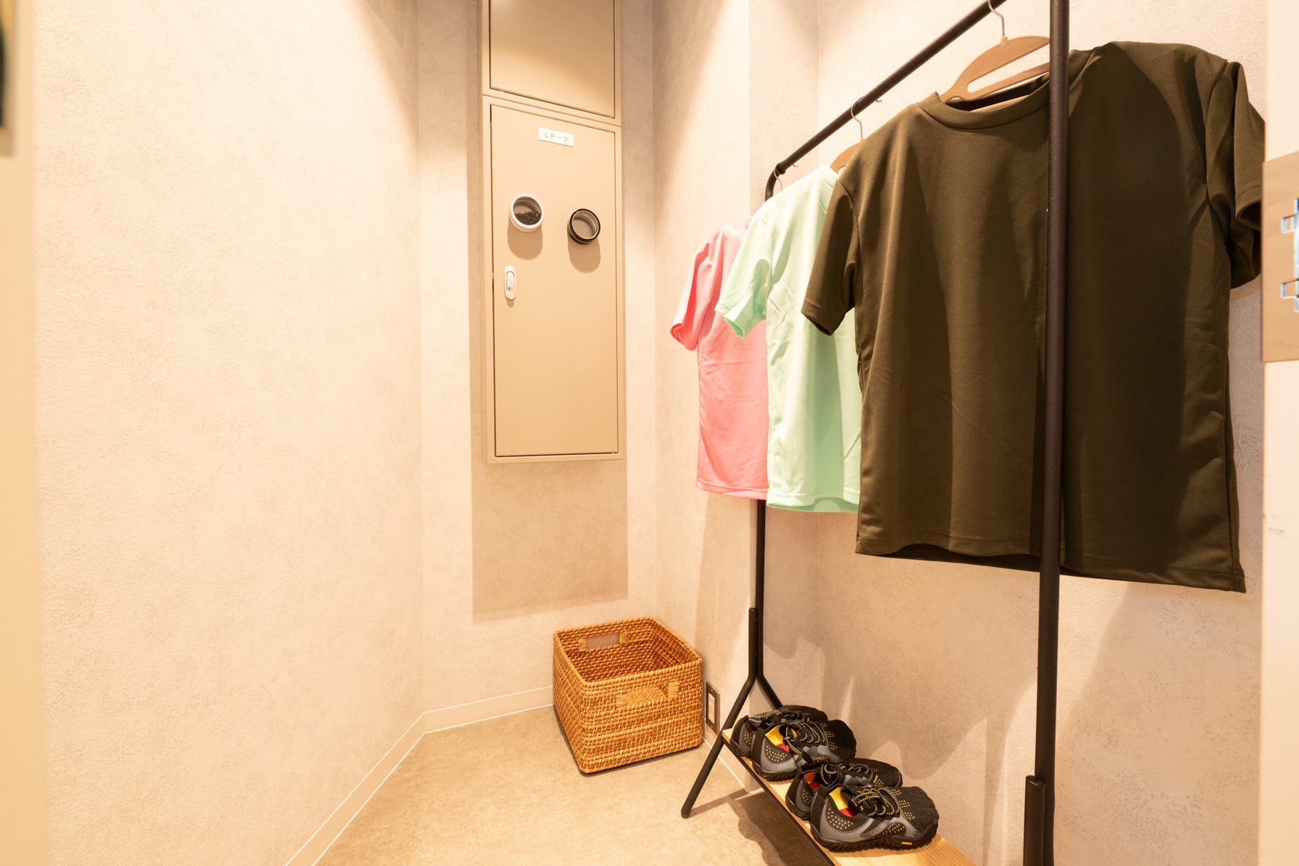 武蔵小杉徒歩5分！地域最安値！24時間営業中　お洒落な個室トレーニングジムの写真4