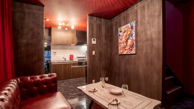 ♠️❤️【一棟貸切】ゲームテーブル(トランプなどのカードゲーム&シート)完備|仲間だけで遊べる完全プライベート空間🃏の写真1