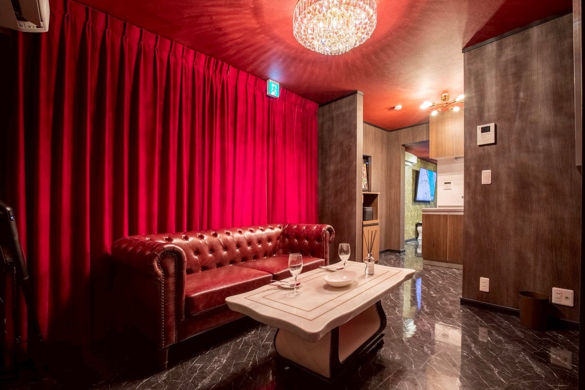 ♠️❤️【一棟貸切】ゲームテーブル(トランプなどのカードゲーム＆シート)完備｜仲間だけで遊べる完全プライベート空間🃏の写真3