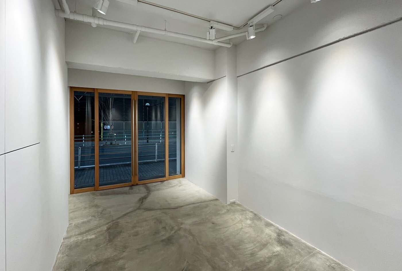 駅徒歩5分｜展示・販売・ワークショップ対応ホワイト空間の写真1