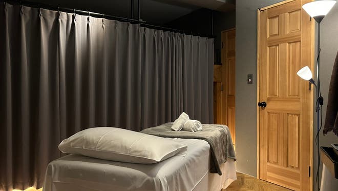 【必読】注意事項あり|【福岡祇園駅 から徒歩3分】ホテルの客室をサロンに!広めのお部屋です!【202号室】minoriba の写真1