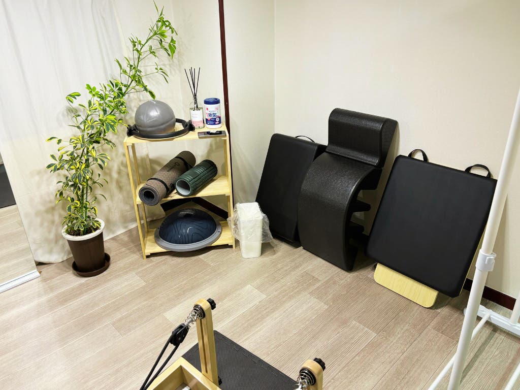 【天神・赤坂5分】完全個室マシンピラティス！リフォーマー＆チェア完備！1人でも、ペアでも練習可能！の写真10