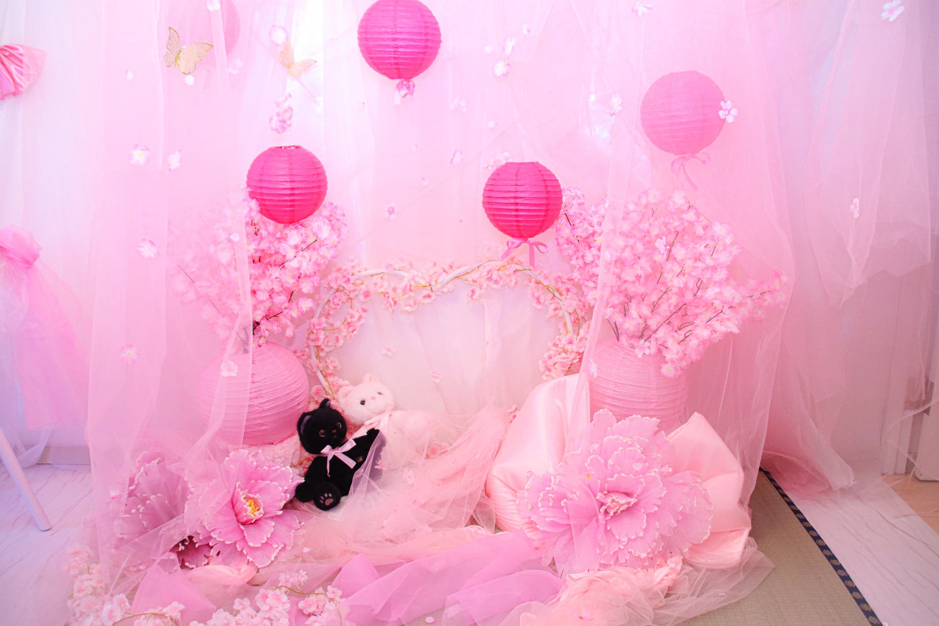 要町駅徒歩4分の可愛いレンタルスペース♡ピンクの桜のお部屋🌸ポートレート撮影🤍コスプレ🤍推し活🤍女子会の写真4
